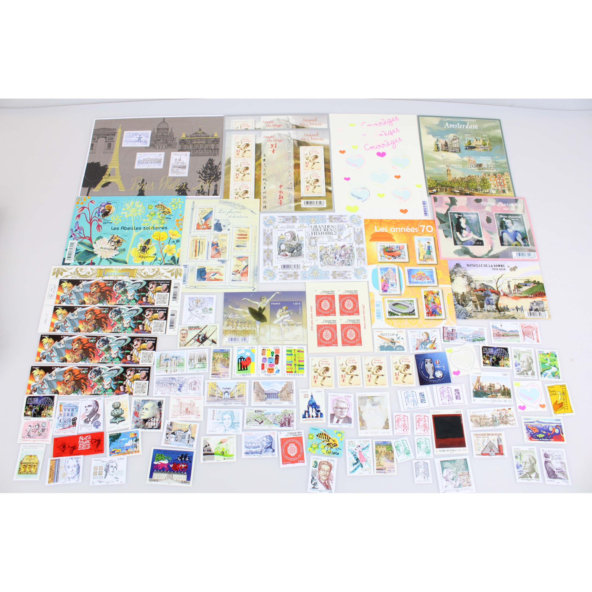 LOT DE TIMBRES NEUFS** DE FRANCE DE 2014 A 2017 TIMBRES ET BLOCS-FEUILLETS